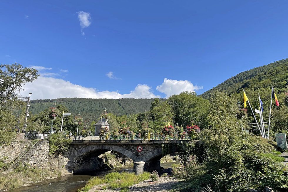 Leuke, korte wandeling bij de watervallen van Coo - Grijsopreis.nl