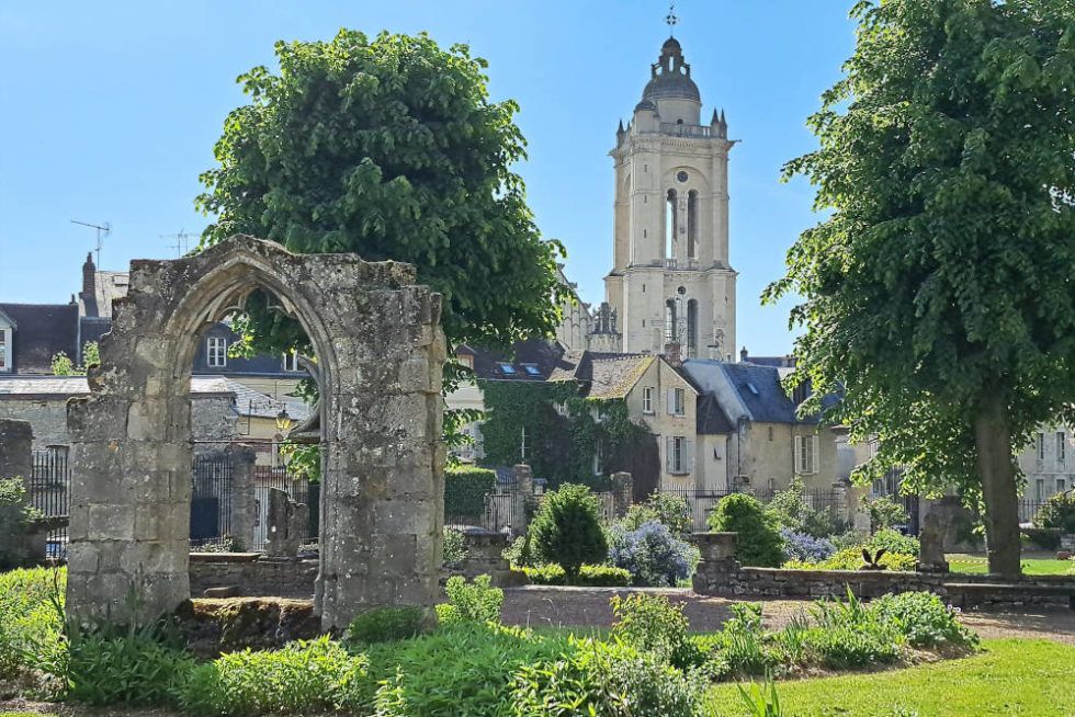 Senlis, een historisch juweeltje in de Oise - Grijsopreis.nl
