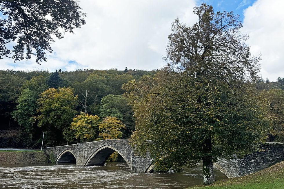 Heerlijke wandeling langs de Semois bij Bouillon - Grijsopreis.nl